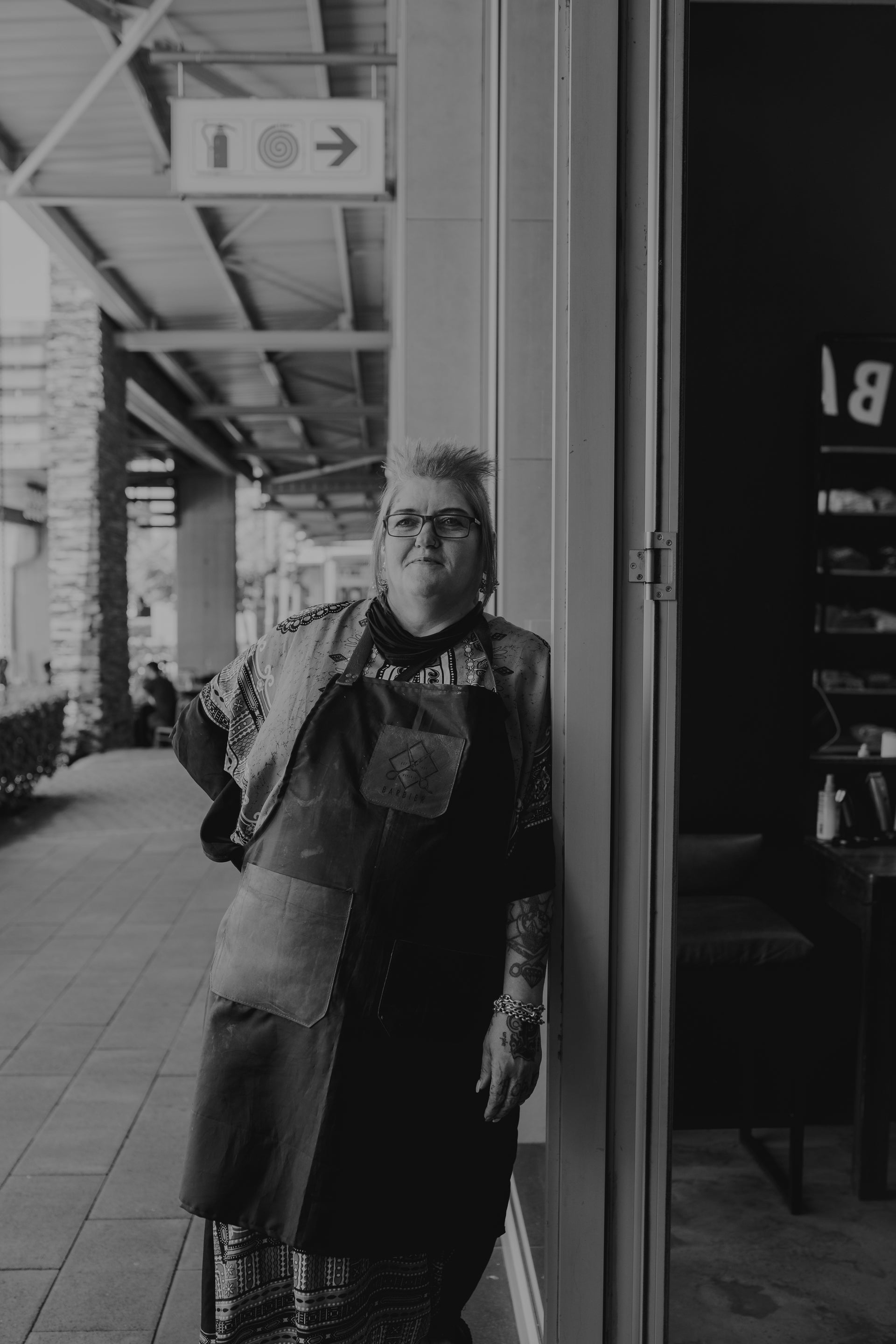 Barbier profiel: Jean Crossing Winkelsentrum. – Republk